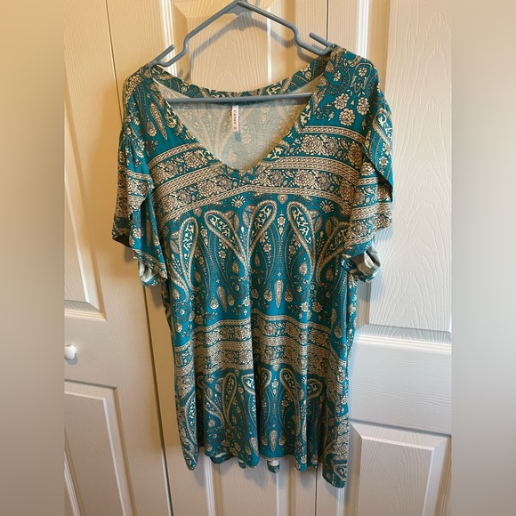 Cathy | Tops | Cathy 2x Top Teal And Tan Paisley Stretch Tulip Split ...